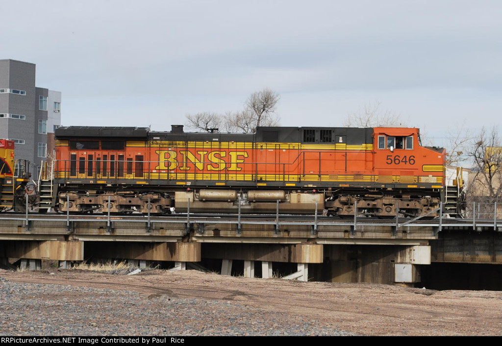 BNSF 5646